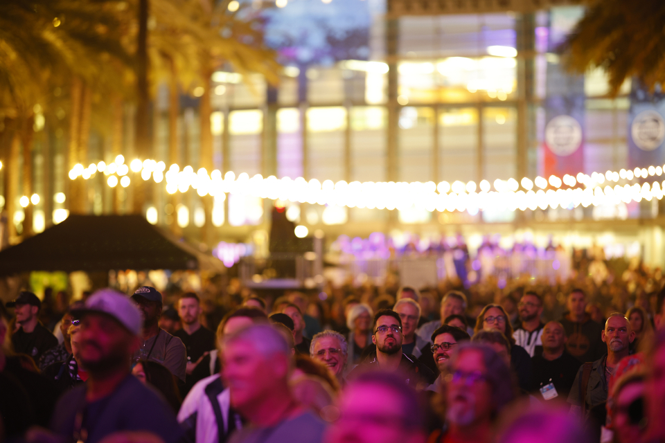 ns24_27_185603_4681.jpg | NAMM.org