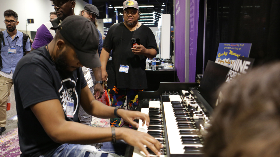 NS22_03_044732_3373.JPG | NAMM.org