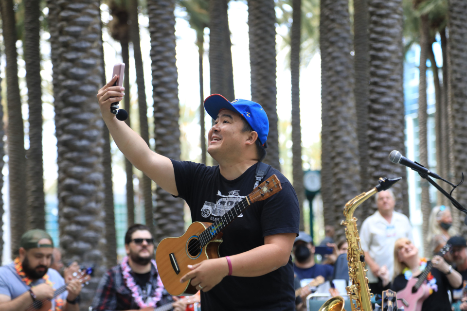 NS22_05_110129_0165.JPG | NAMM.org