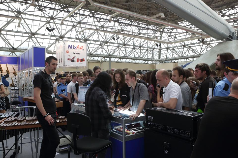 Russia_Crowd | NAMM.org