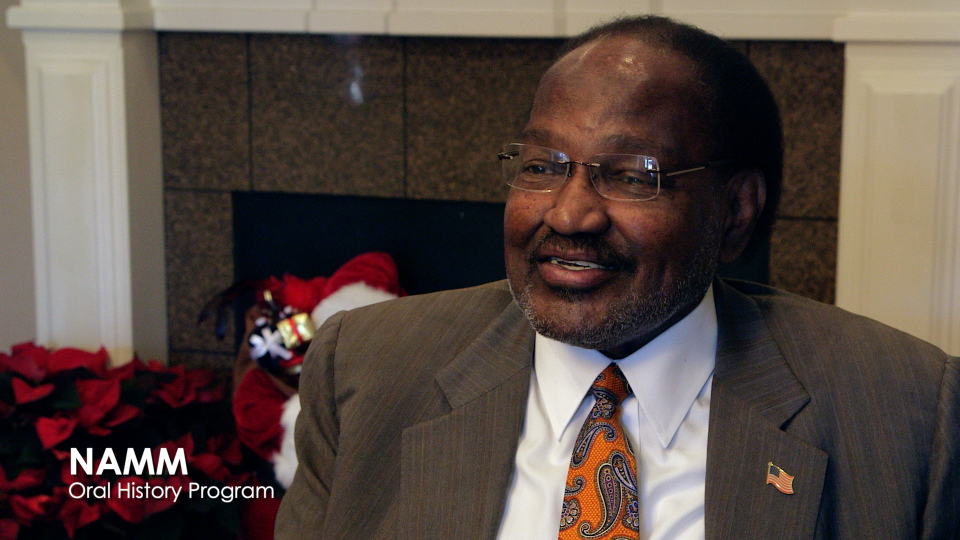 Bell_Al-OH_thumbnail.jpg | NAMM.org